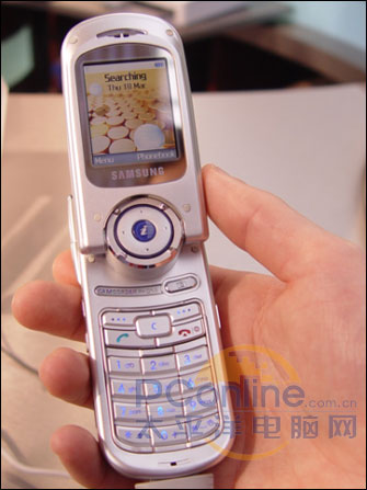 samsung {P730} - Mobile01