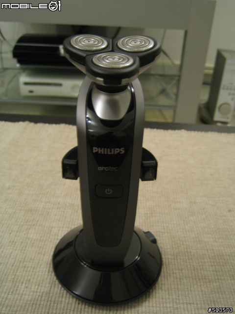 【開箱】每個男人都有一把刀之『PHILIPS Arcitec RQ1050 刮鬍刀』 - Mobile01
