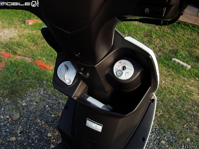 第一輛屬於我的機車---SYM RX110白 - Mobile01