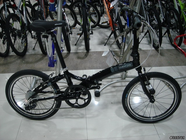 全黑版DAHON Roo+P8化 - Mobile01