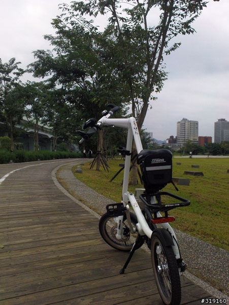 我的代步車...三角仔Strida mini - Mobile01