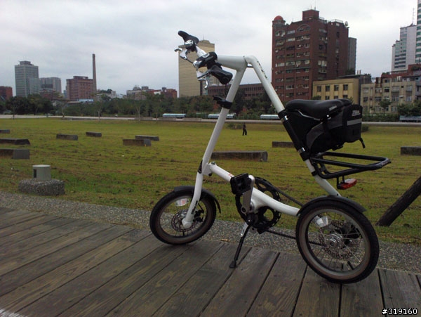 我的代步車...三角仔Strida mini - Mobile01
