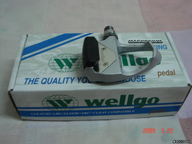 我終於也敗入卡鞋與卡踏了! - Mobile01