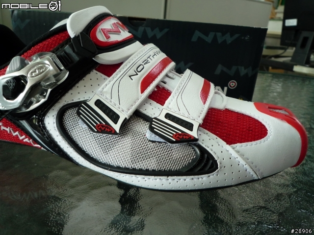 義大利 Northwave Aerlite SBS Carbon 卡鞋開箱 - Mobile01
