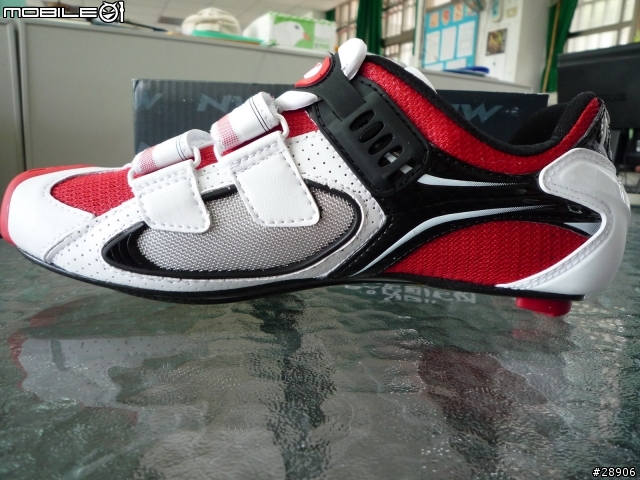 義大利 Northwave Aerlite SBS Carbon 卡鞋開箱 - Mobile01
