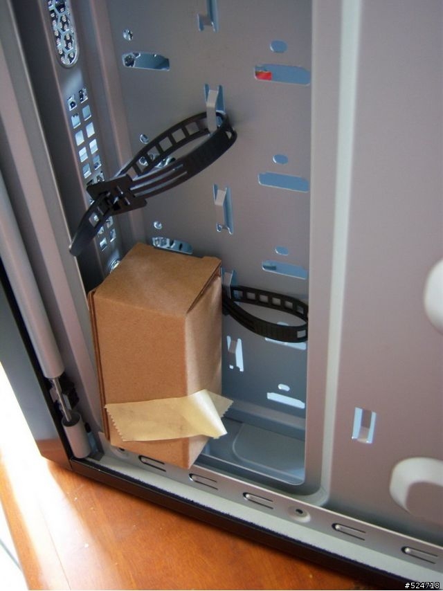 [開箱]Antec G300 新手不專業開箱 - Mobile01