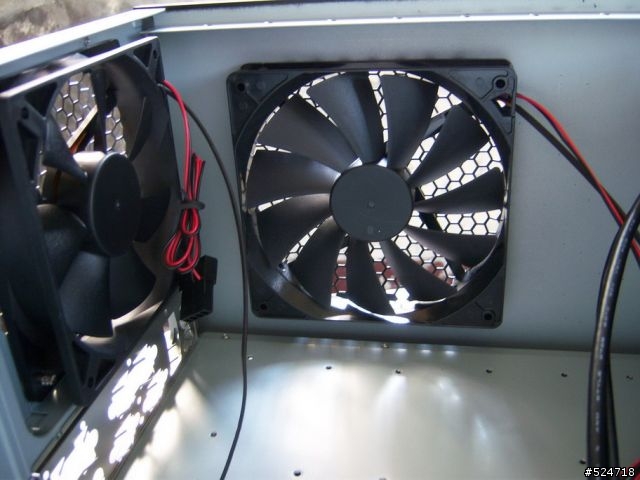 [開箱]Antec G300 新手不專業開箱 - Mobile01