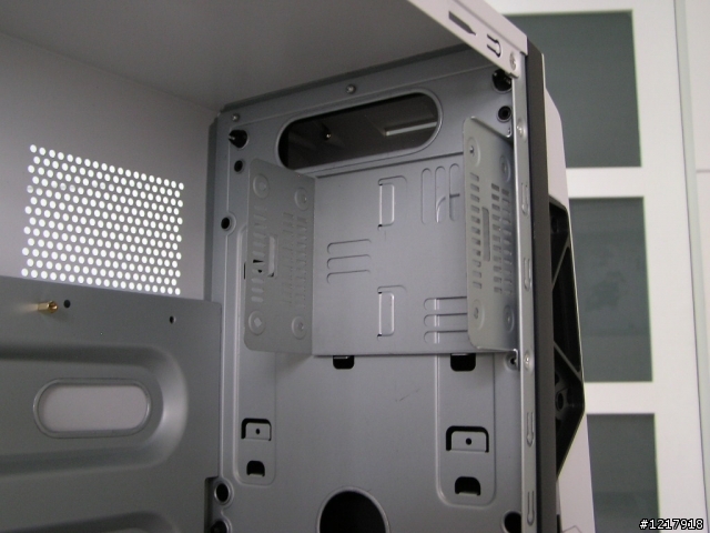 小弟的第1次開箱-GMC R4 Bulldozer R4白(進階版)-短機身電腦機殼開箱 - Mobile01