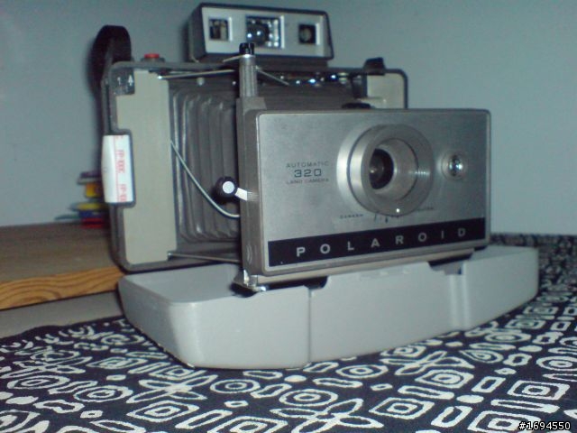 Polaroid 320 - Mobile01