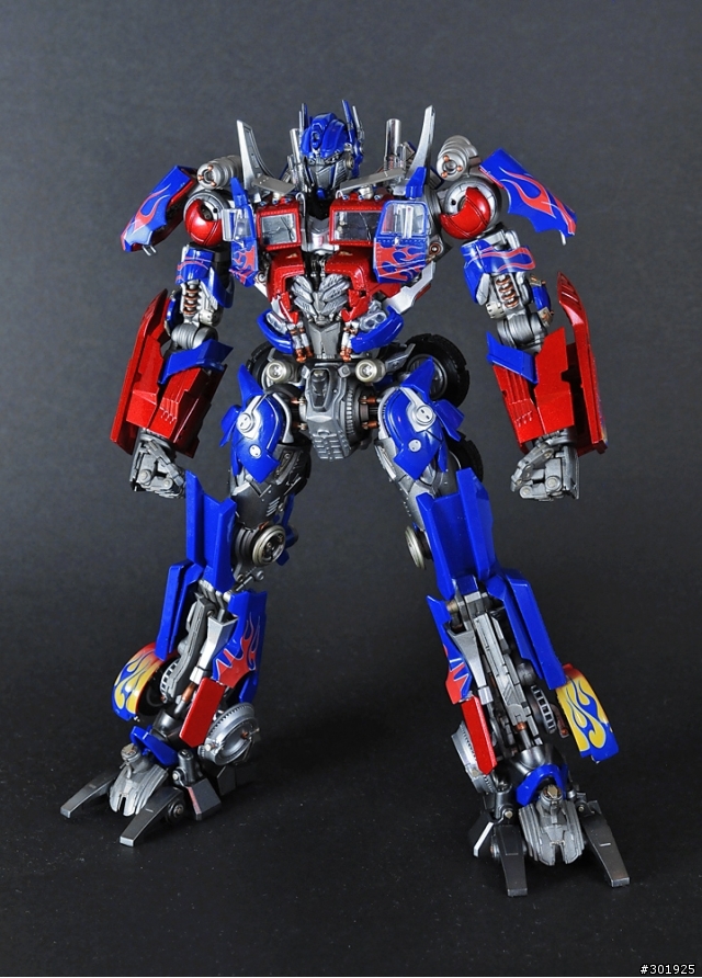 [分享] DMK-01 超精細的Optimus Prime - Mobile01