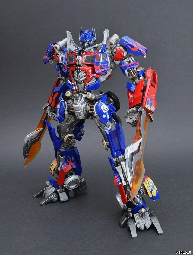 [分享] DMK-01 超精細的Optimus Prime - Mobile01