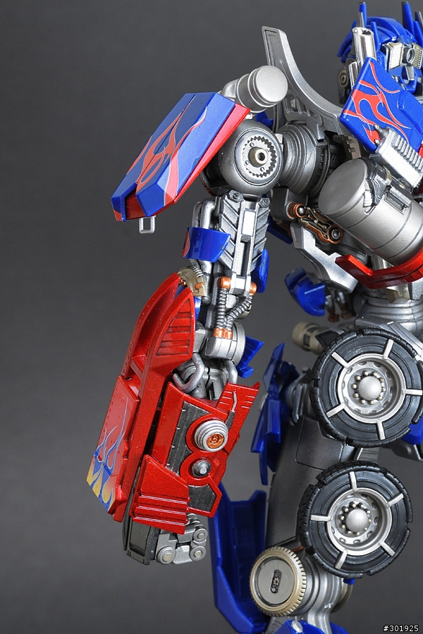 [分享] DMK-01 超精細的Optimus Prime - Mobile01