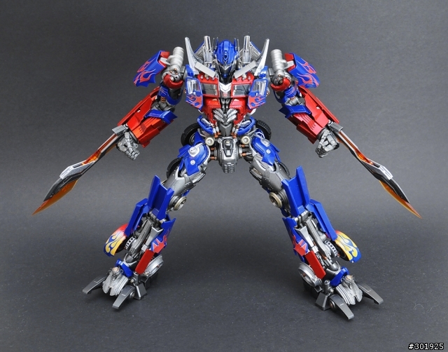[分享] DMK-01 超精細的Optimus Prime - Mobile01