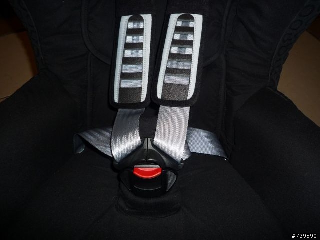 [遲來的開箱]兩張Römer Safefix Plus ClassicLine Billy 2011 - Mobile01