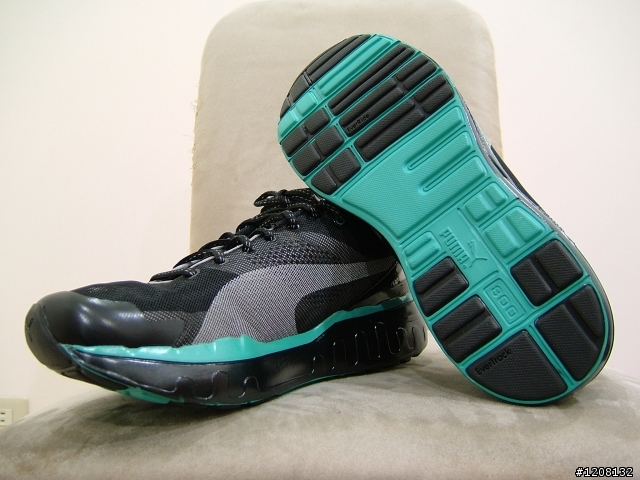 螢光開箱：PUMA 2012 全新 FAAS 800 (特別色系版) - Mobile01