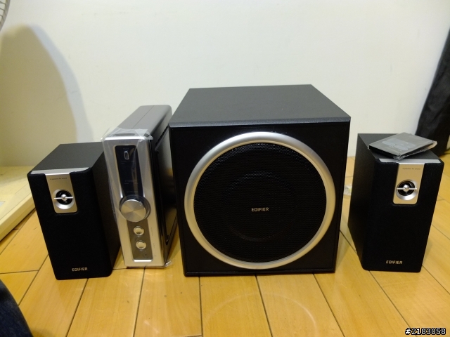 (開箱)edifier C2不專業【應觀眾要求女王圖】 - Mobile01