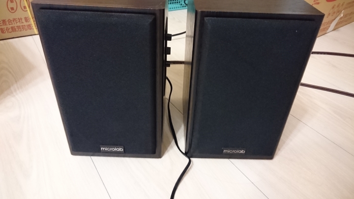 【開箱】Microlab B72 經典書架形喇叭 開箱 - Mobile01
