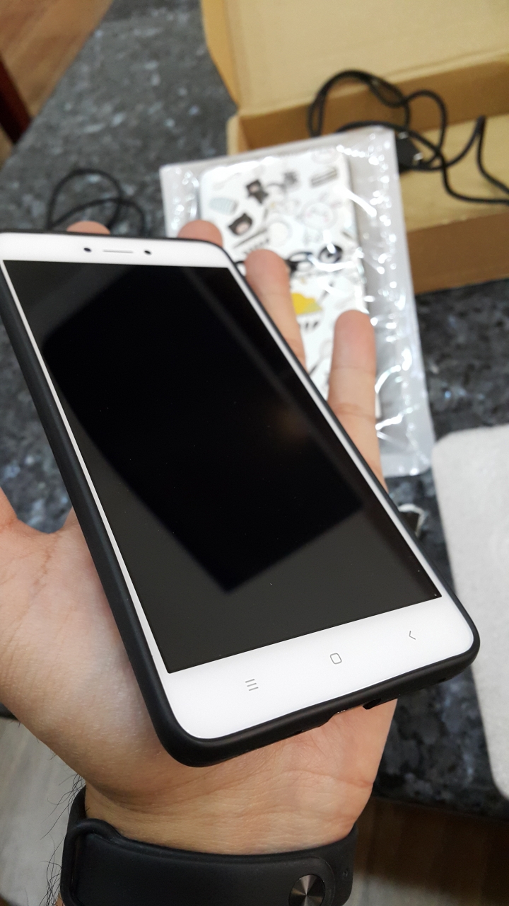 [分享] 分享一下對岸挖來的紅米NOTE4X配件跟玻璃貼(+去白邊法) - Mobile01