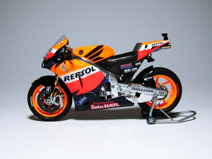 [作品分享] 重返榮耀！2011年 REPSOL Honda RC212V Casey Stoner - Mobile01