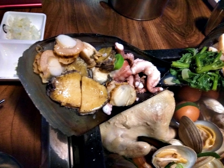 韓國首爾必吃美食~LOCO LOCO Seafood~Steamed Shellfish Restaurant~特色餐~蒸海鮮~海鮮霸王別雞鍋 ...