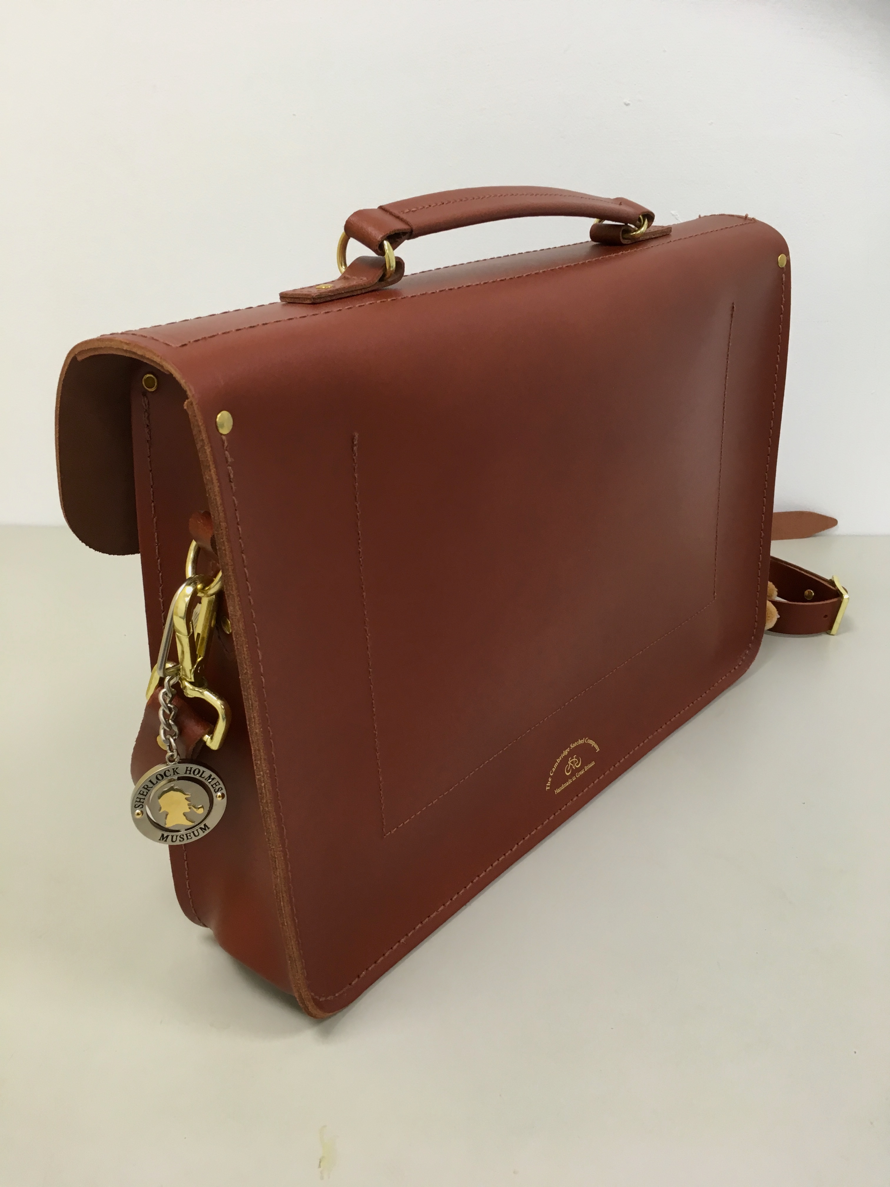 [劍橋包簡單分享] The Cambridge Satchel Company-magnetic briefcase - Mobile01