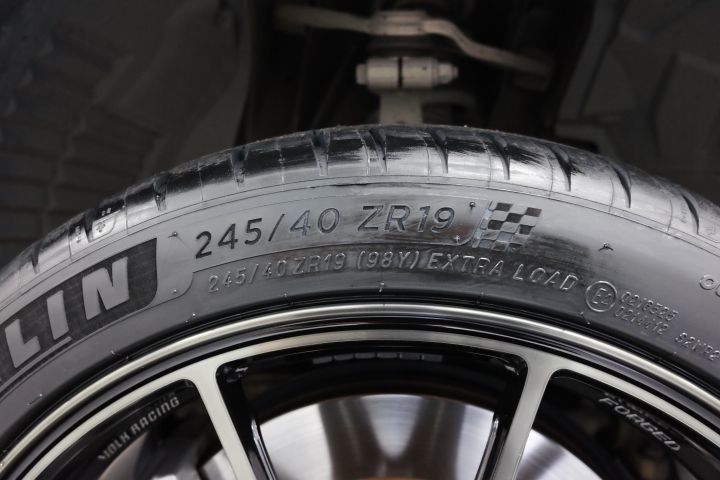 [換胎分享]Michelin PS4s - Mobile01
