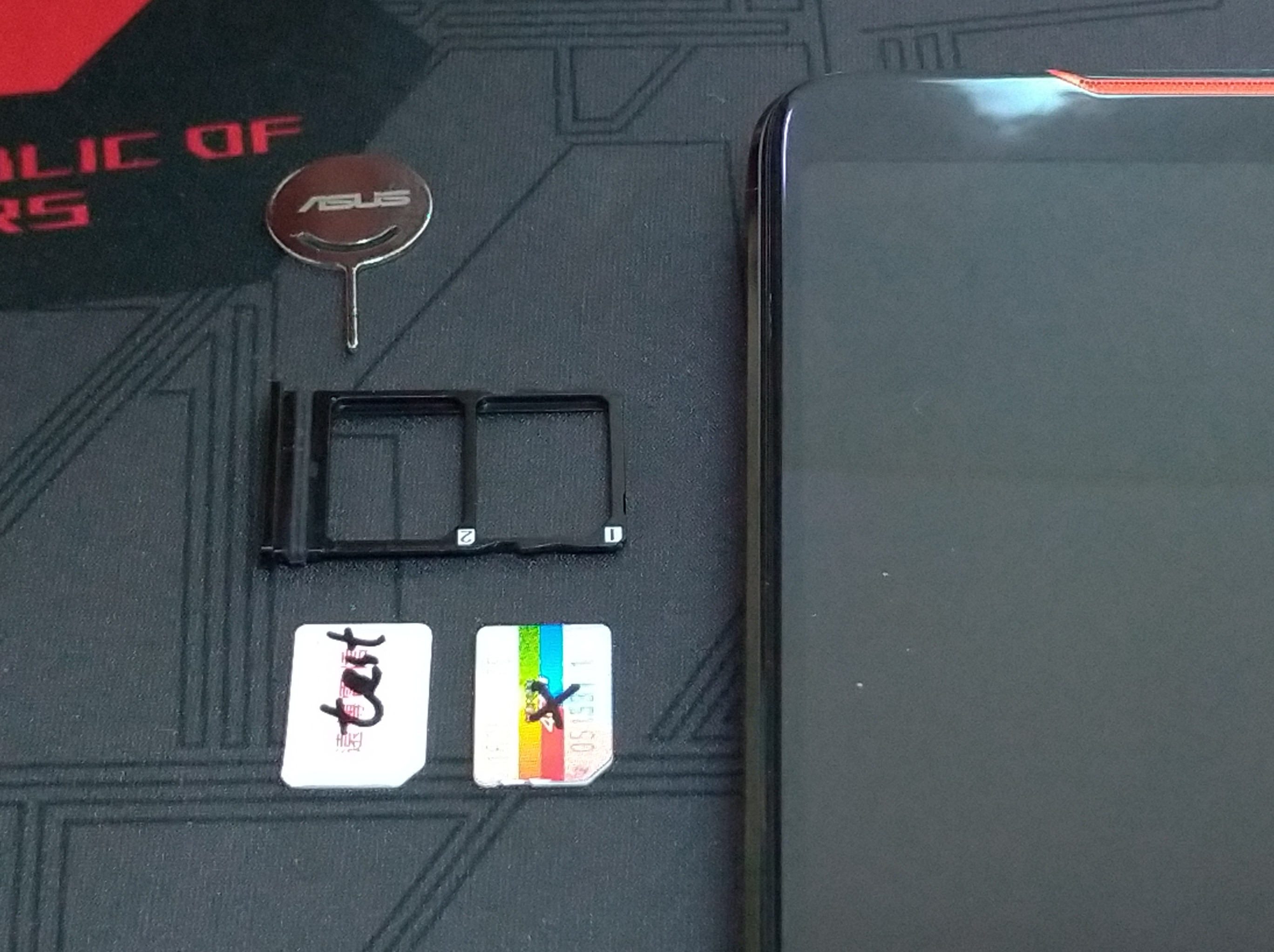 【ROG Phone評測】隨時隨地都能暢遊-ROG Phone標準版 - Mobile01