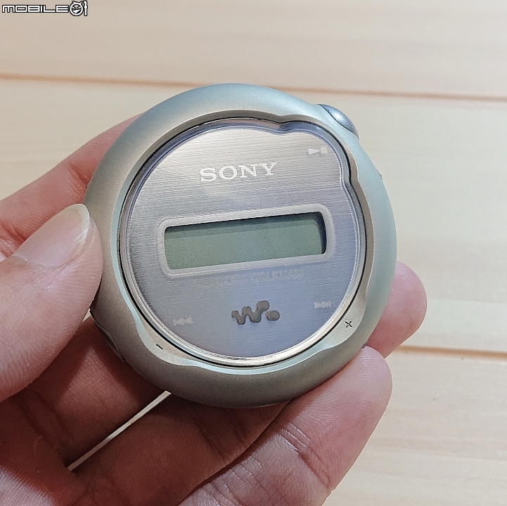 時代的眼淚啊~~Sony Net Walkman NW-E105開箱 (第2頁) - Mobile01