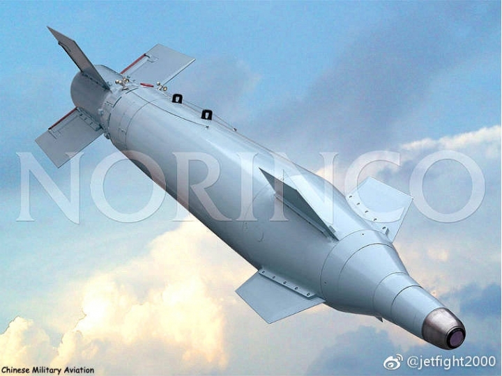 殲10C掛載GB500鐳射制導炸彈對地攻擊 - Mobile01