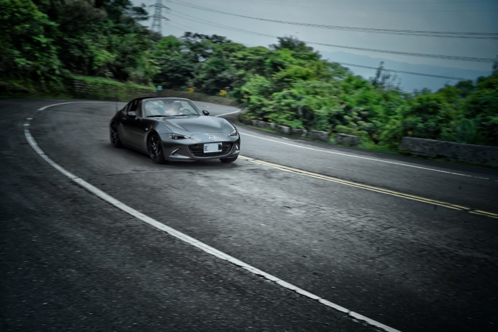 [0-100實測]追求極致的進化工程！Mazda MX-5 2019 ND2 RF實測試駕報導 - Mobile01