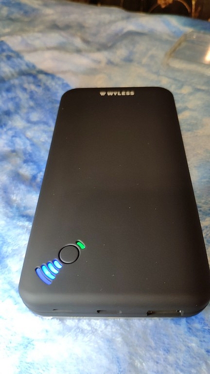 Wyless Power Juice H8 吸盤式無線充電行動電源, 用過無線充電真的會迷上 - Mobile01