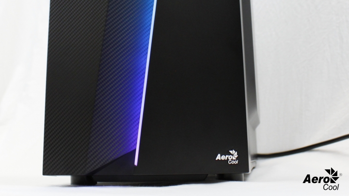 愛樂酷AeroCool Bolt閃電，與世界冠軍選手聯名？！ - Mobile01