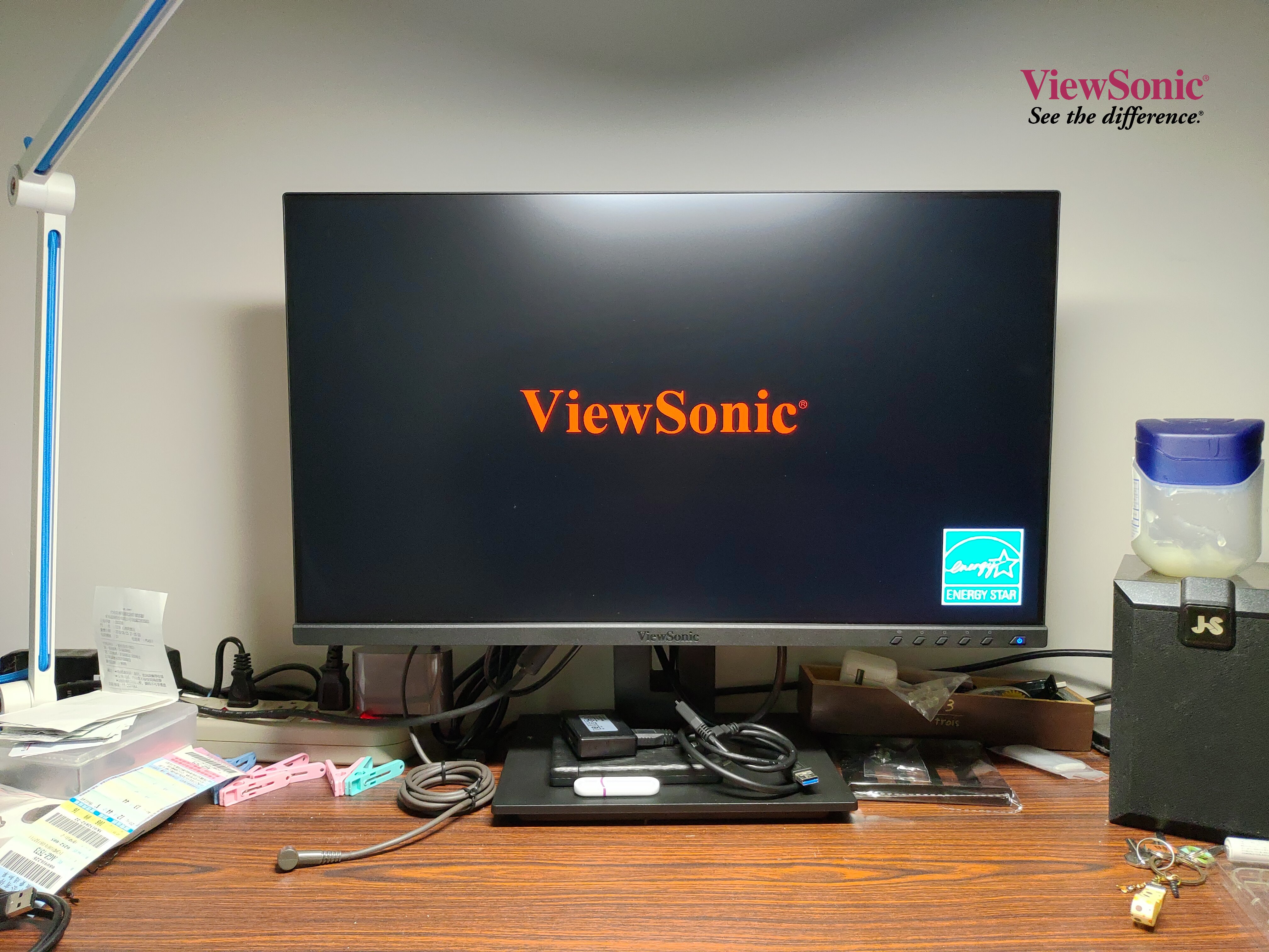 旋移精彩｜ViewSonic《VG2455》多功能人體工學螢幕試用體驗 - Mobile01