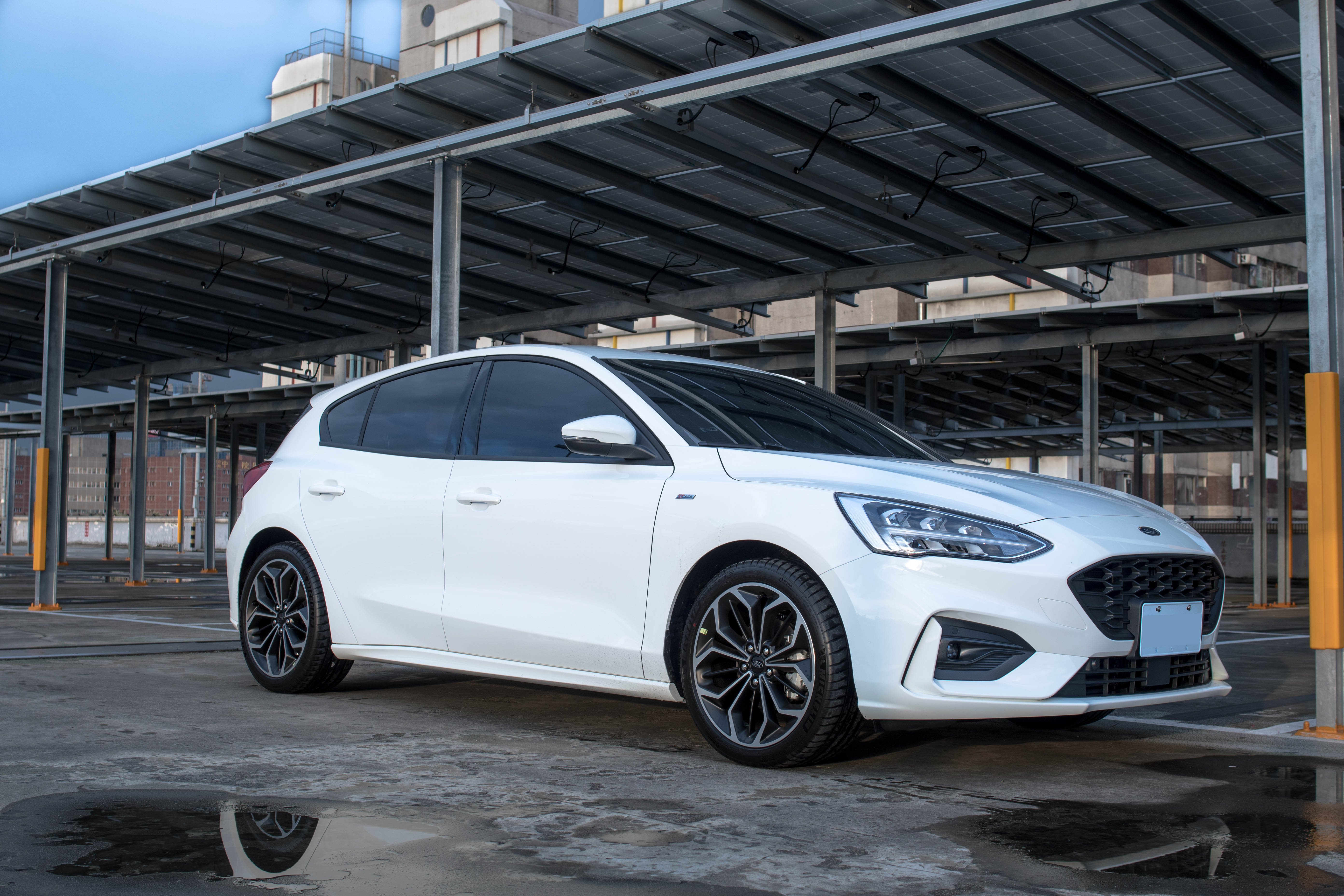 - Focus MK4 ST-Line - 遲來的小開箱心得文 (更新第二套換胎心得) - Mobile01