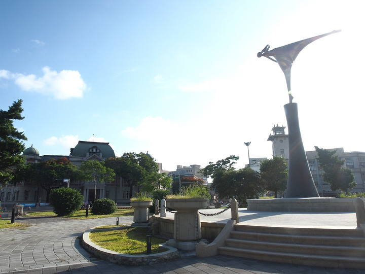 臺南市 中西區 湯德章紀念公園 民生綠園 大正公園 氣象局 太平境教會 老臺南人口中的 石像 Mobile01