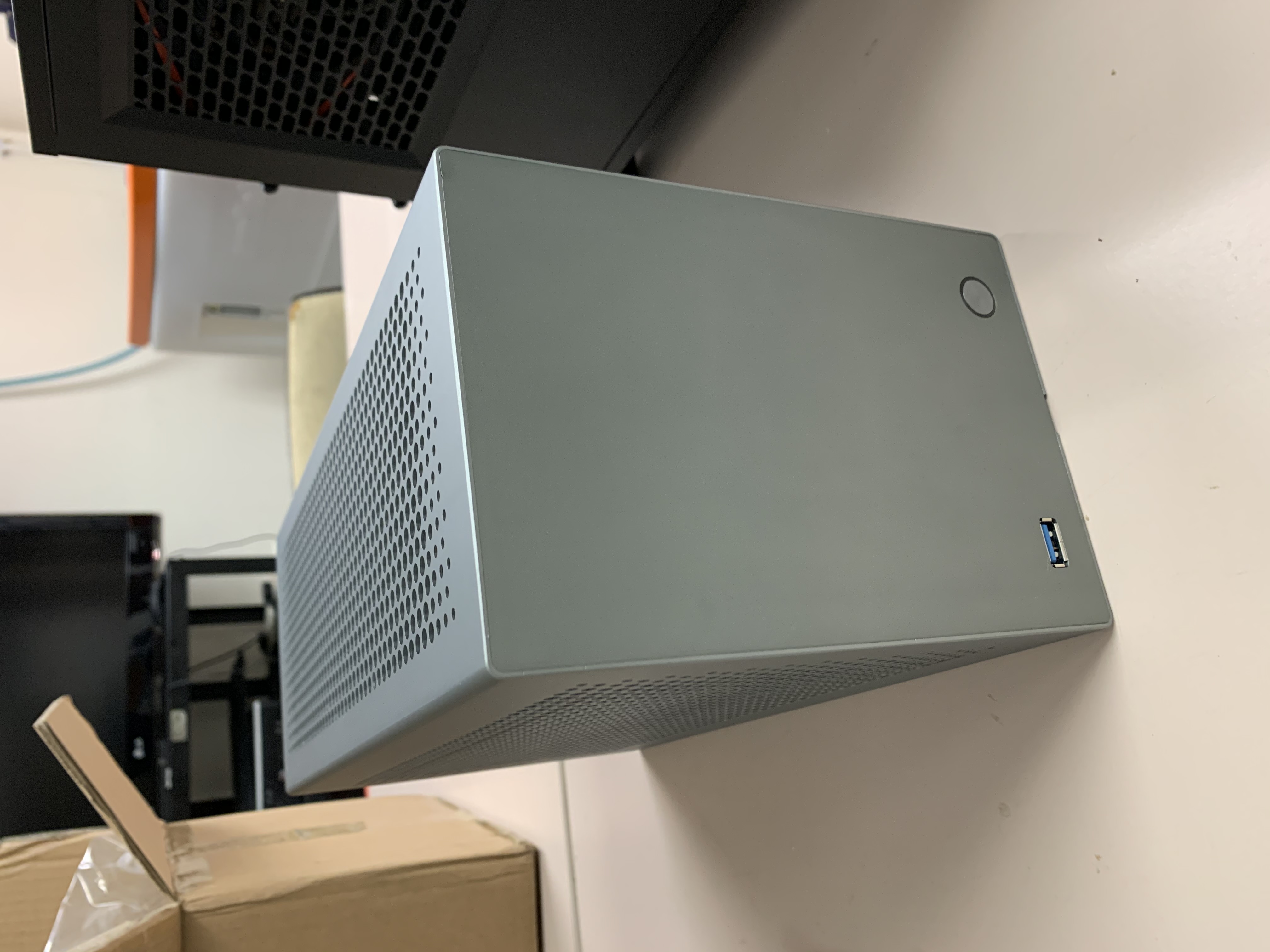 人生第一台ITX ZS-A4 V2 不專業組裝心得 - Mobile01