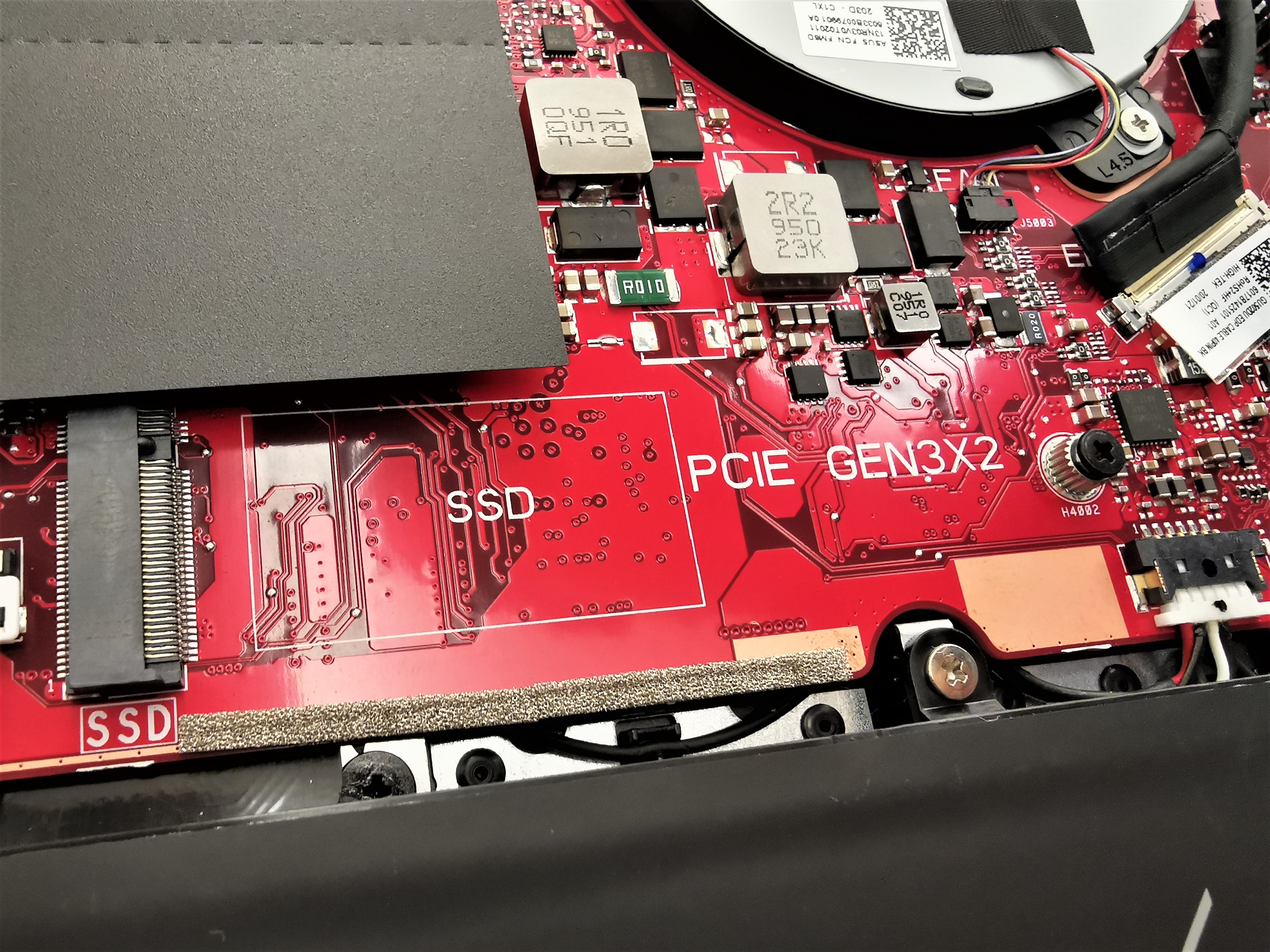 [開箱] ROG Zephyrus GA502IU出征，7奈米電競筆電世代來臨 - Mobile01