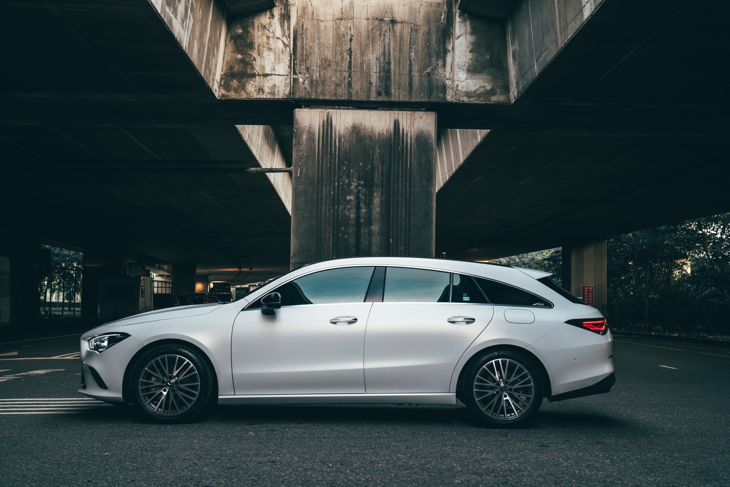 【開箱】20/20 CLA 200 Shooting Brake X118 白色 - Mobile01