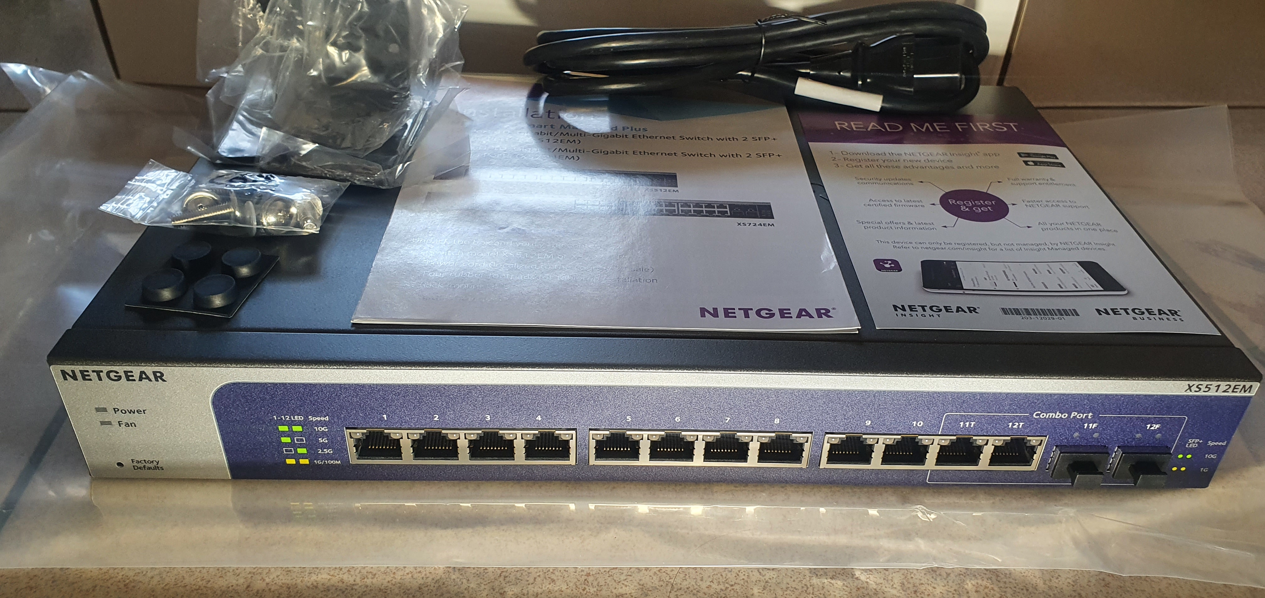 NETGEAR XS512EM 12埠10Gb簡易網管Multi-Giga交換器 簡單開箱 - Mobile01