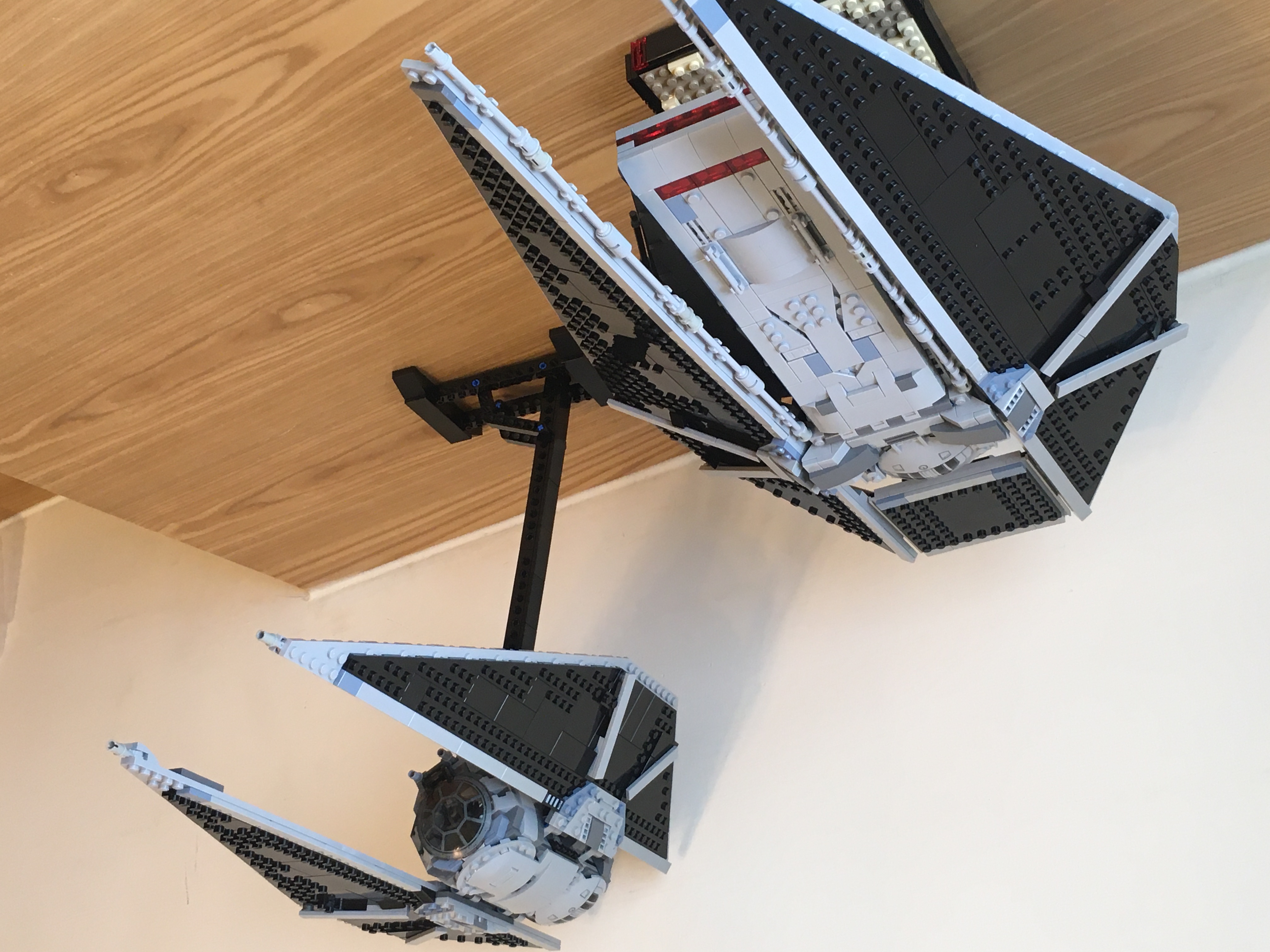 LEGO TIE Reaper & TIE Striker - Mobile01