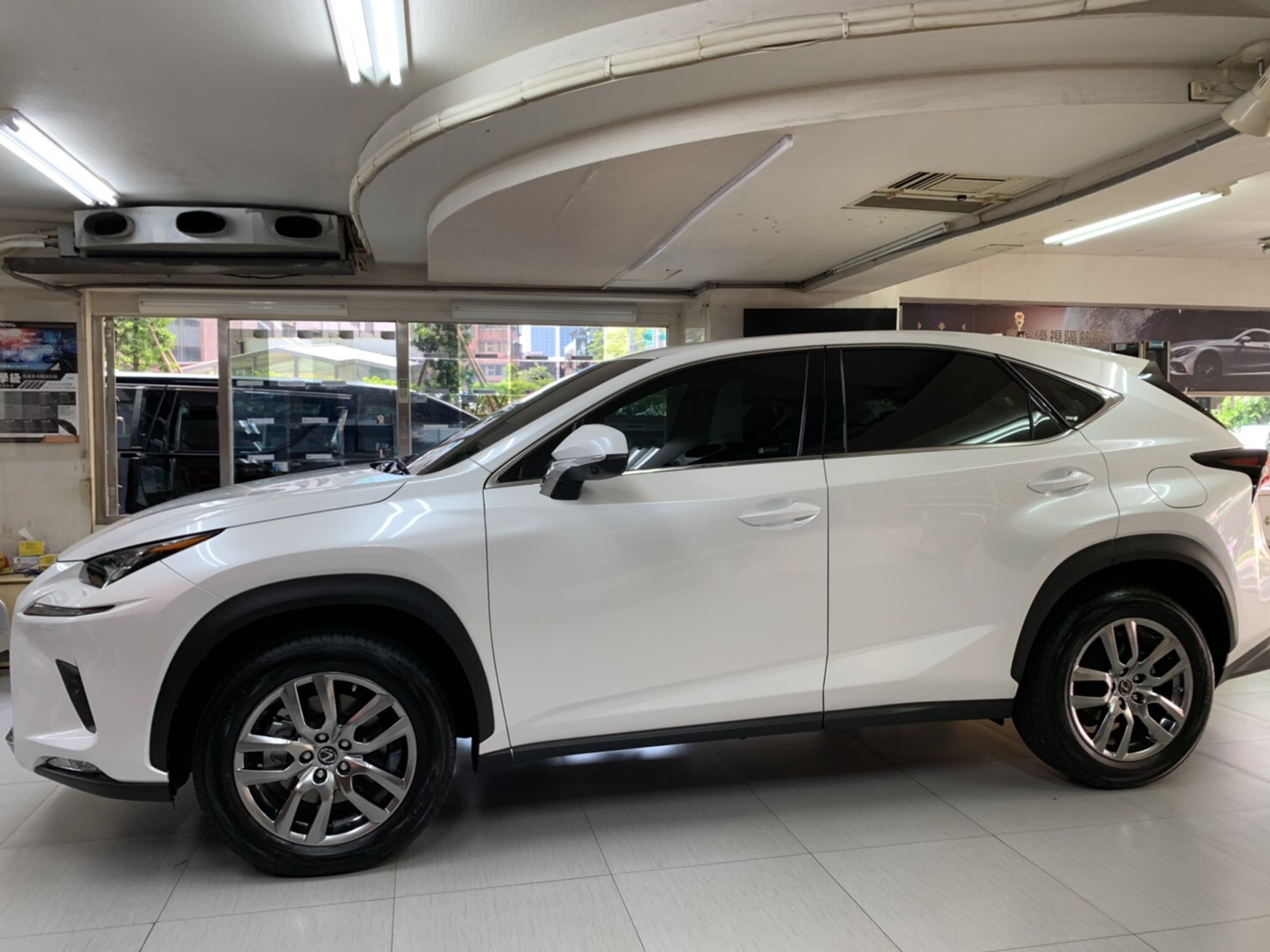 2020 Lexus NX300 競賽月購車心得分享 (九月 NX300 開箱) - Mobile01