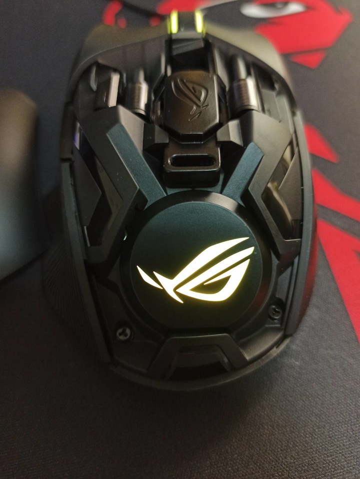 ROG Chakram Core - Mobile01