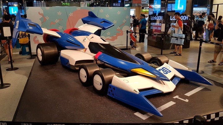 Covini 6SW 全世界唯一合法六輪超跑 ! - Mobile01