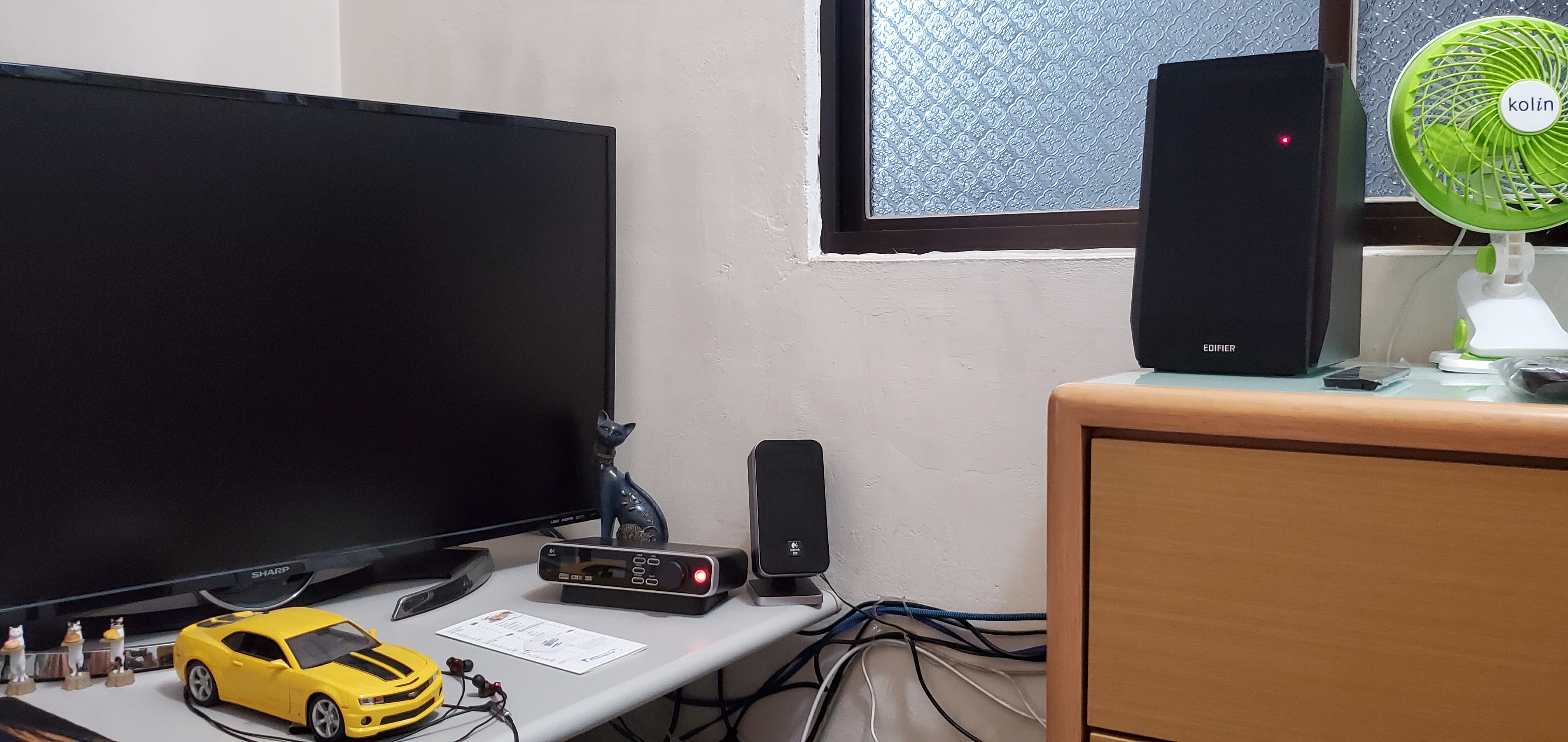 EDIFIER 1855DB 簡易開箱 ，另請教擺放的位置建議 - Mobile01