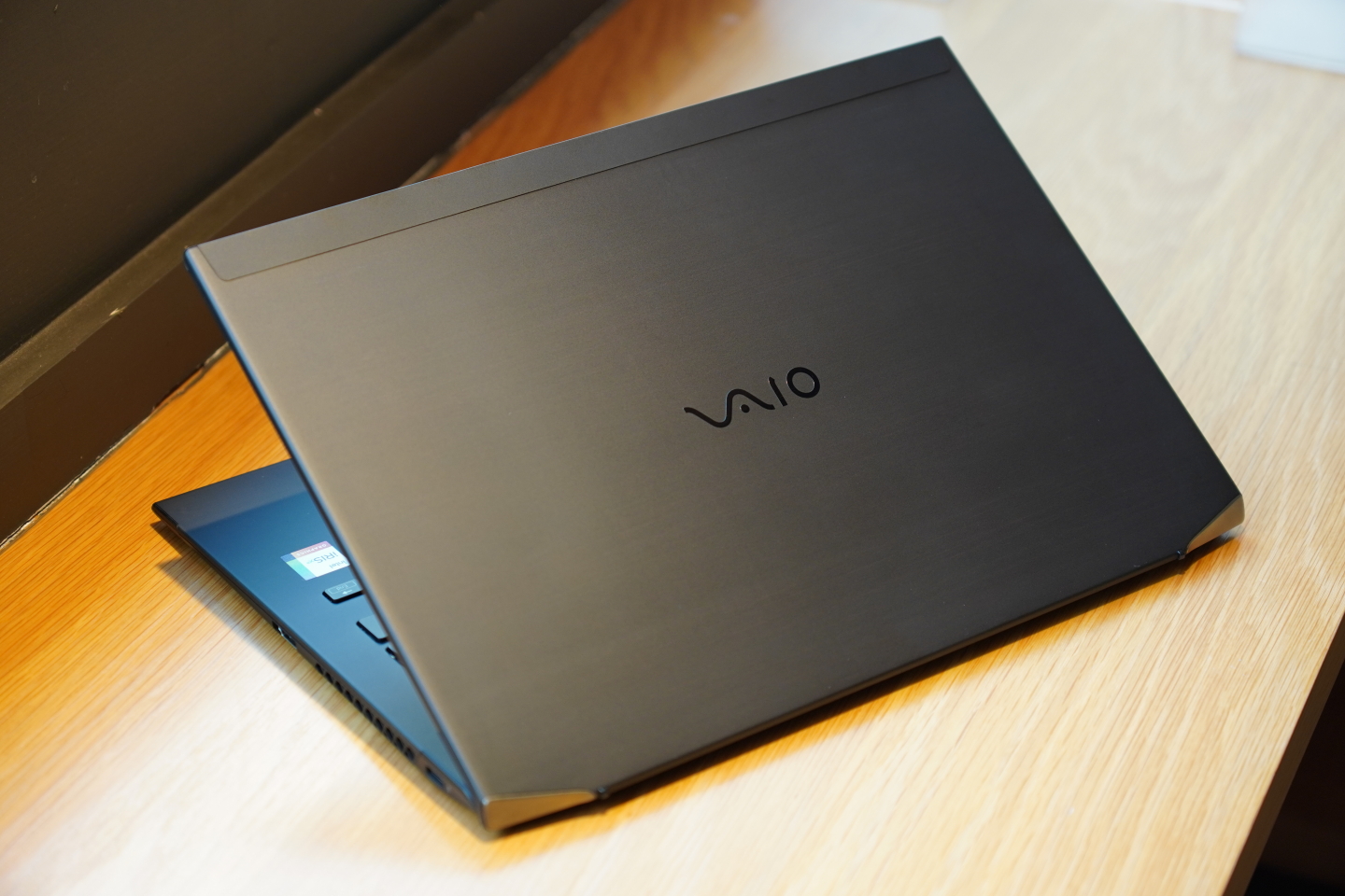 2021 VAIO Z 到手囉 簡單開箱 - Mobile01