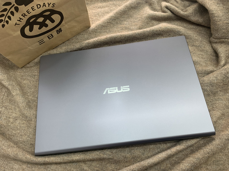 工作機ASUS X515M - Mobile01