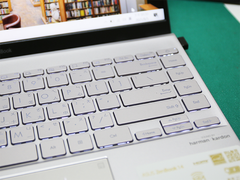 好攜帶的14吋 UX425EA 開箱 - Mobile01