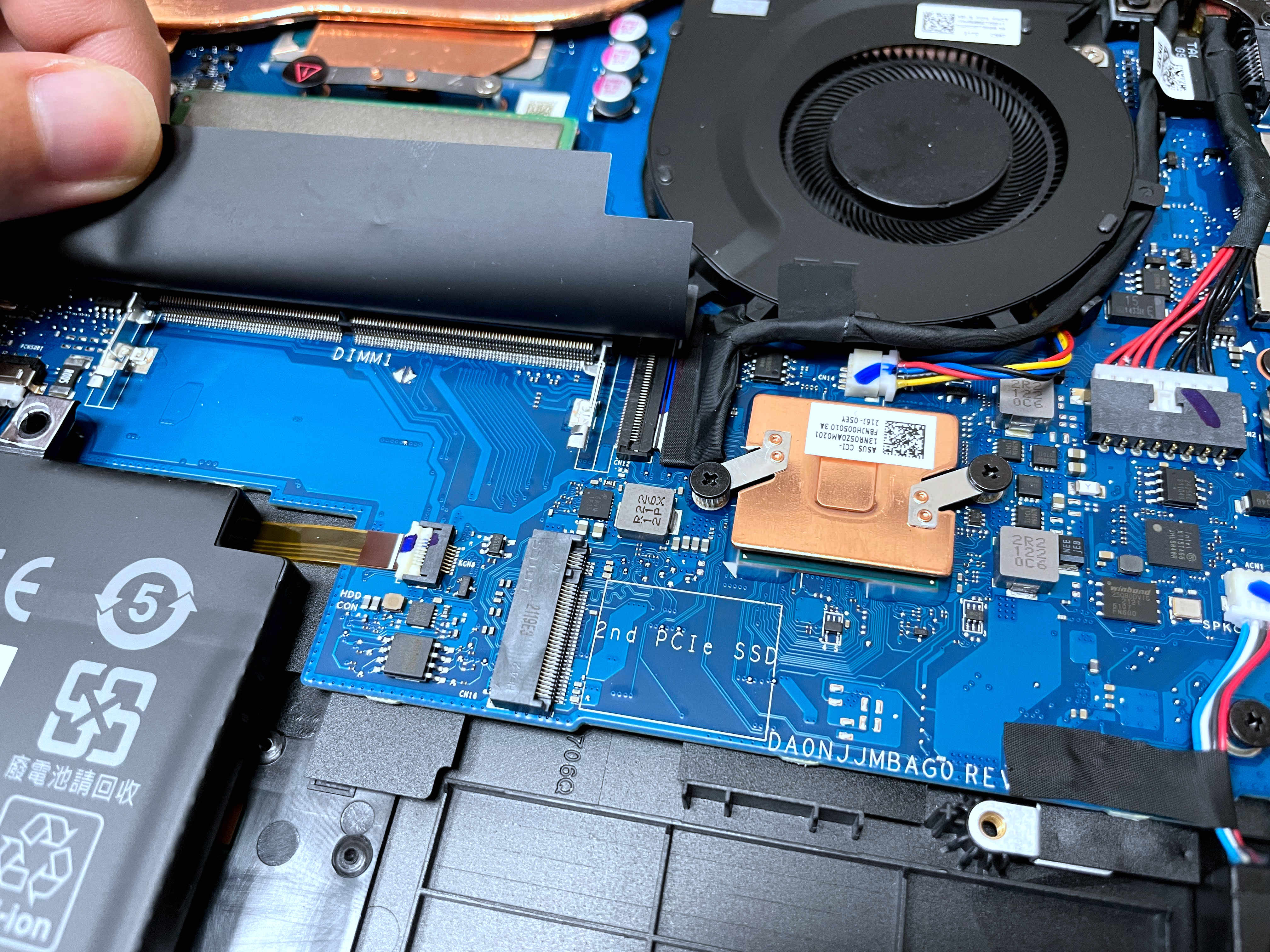 追求極致穩定且能在30分鐘內輕鬆開局的 TUF FX706HEB 微開箱遊戲實測 - Mobile01