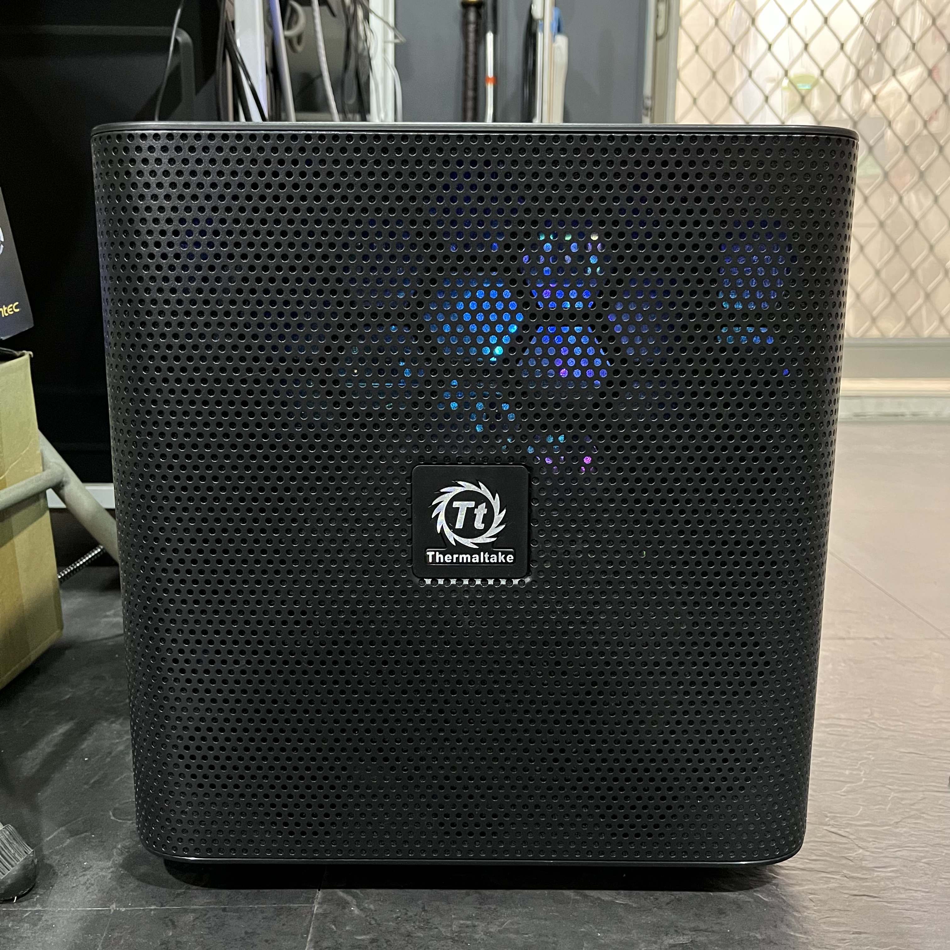 我的一咖舊款 TT 平躺式機殼 Core V21 - Mobile01