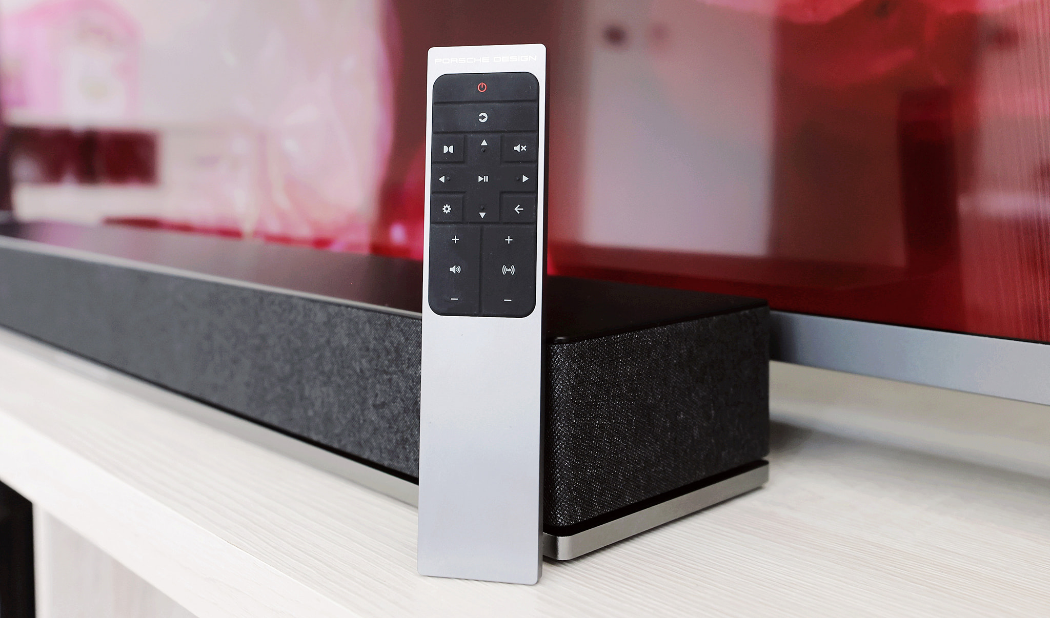 Porsche Design PDB70 IF 設計大獎和紅點設計獎、 杜比全景聲 ATMOS SoundBar 聲霸簡易開箱 ...